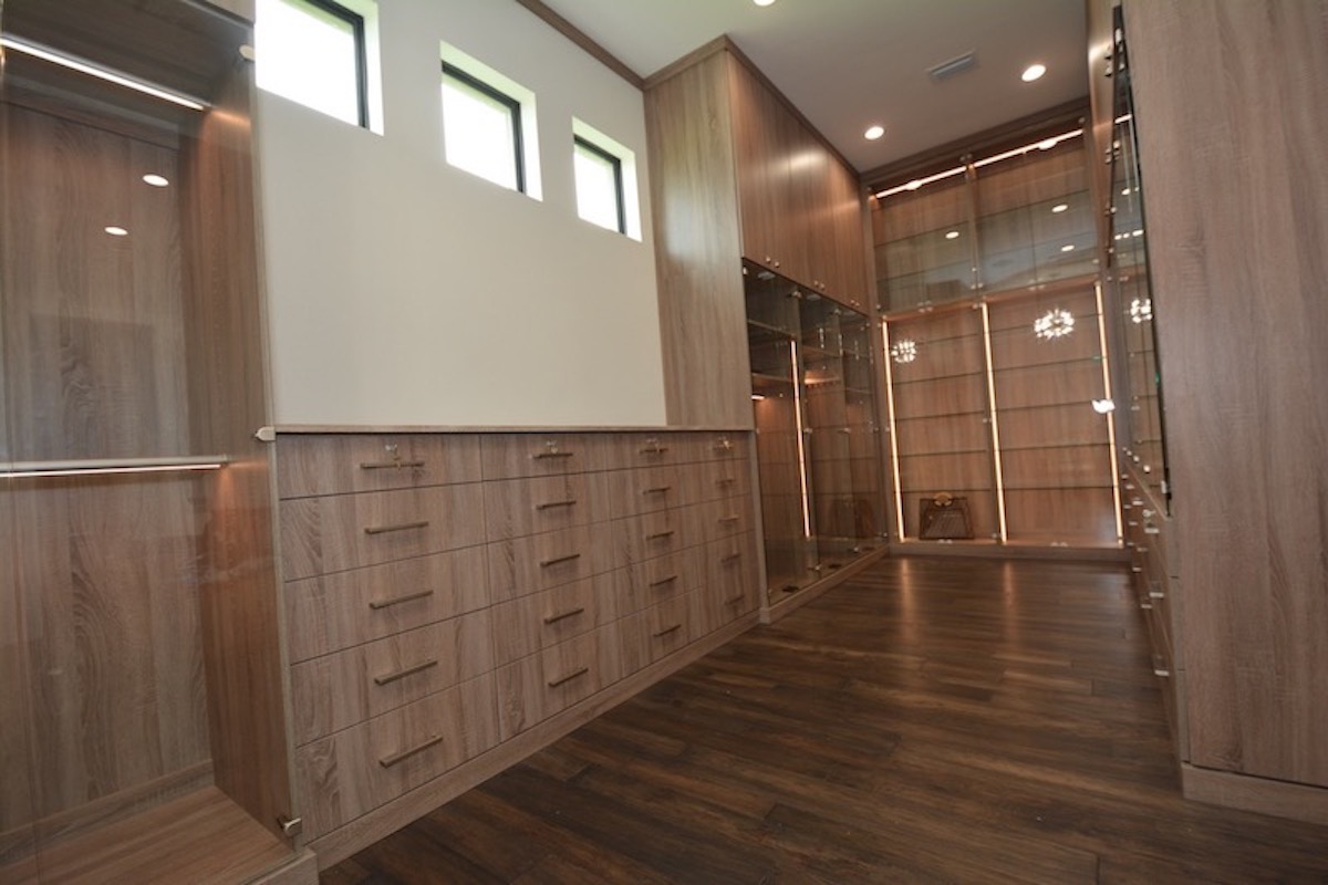 Custom Closet Systems and Solutions for Tampa, FL