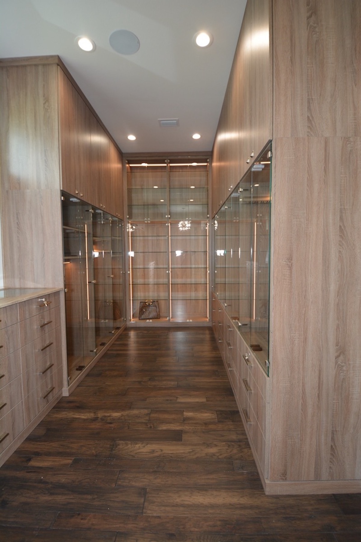 Custom Closet Systems and Solutions for Tampa, FL