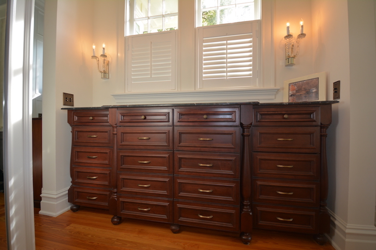 Custom Closet Systems and Solutions for Tampa, FL